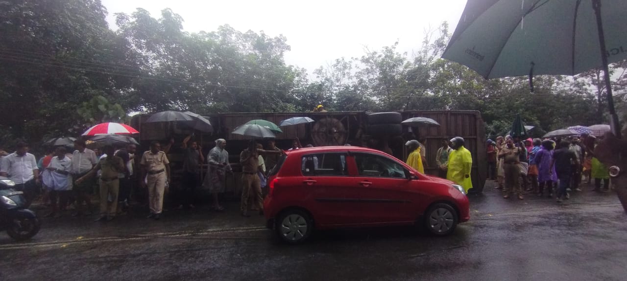 ബസ് അപകടം 15 പേർക്ക് പരിക്കേറ്റു - PALA VISION